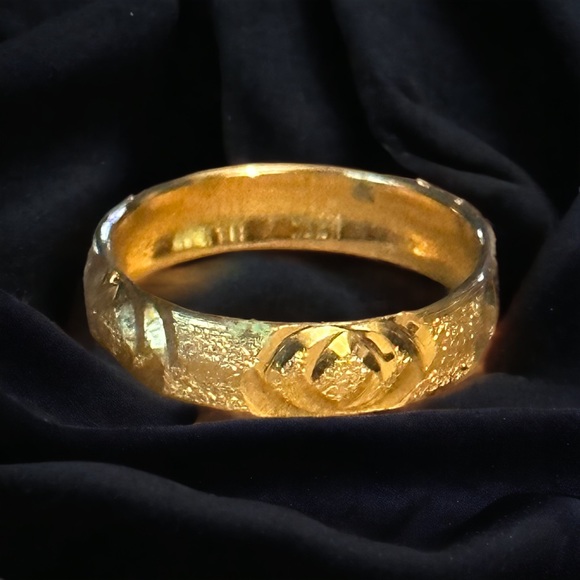Vintage | Jewelry | Vintage Gold Tone Carved Band Ring | Poshmark